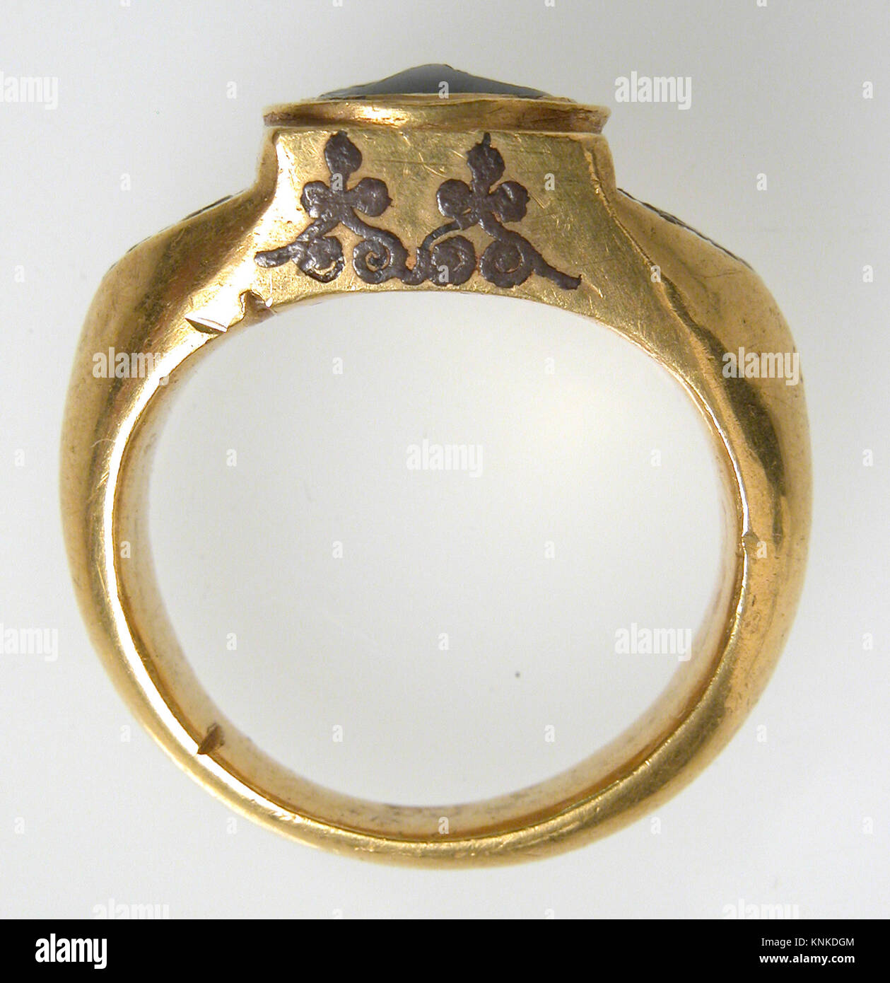 Finger Ring, 5th–6th century, Byzantine, Medium: Gold, with niello ...