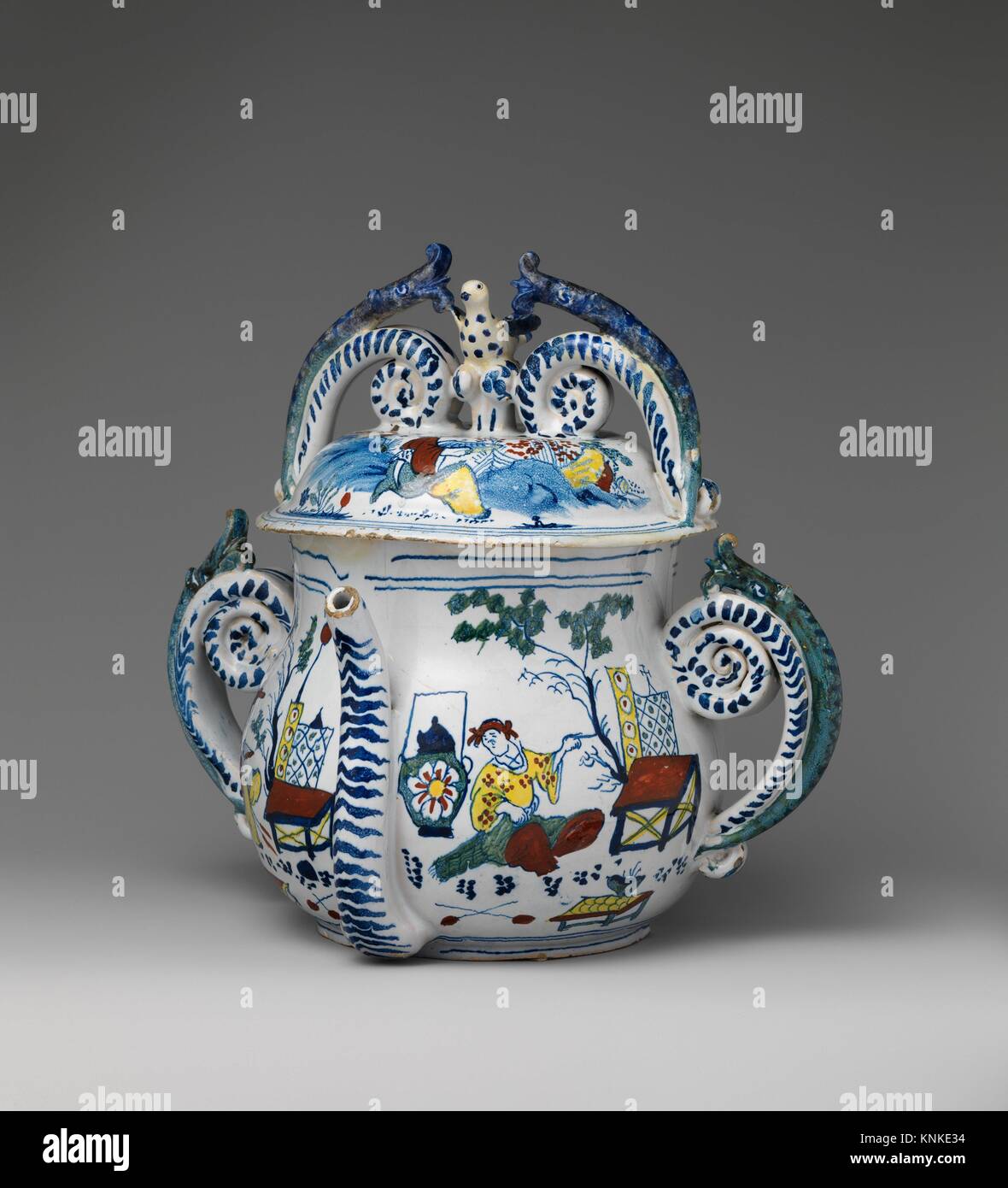 Pottery of the early 18th century hi-res stock photography and images ...
