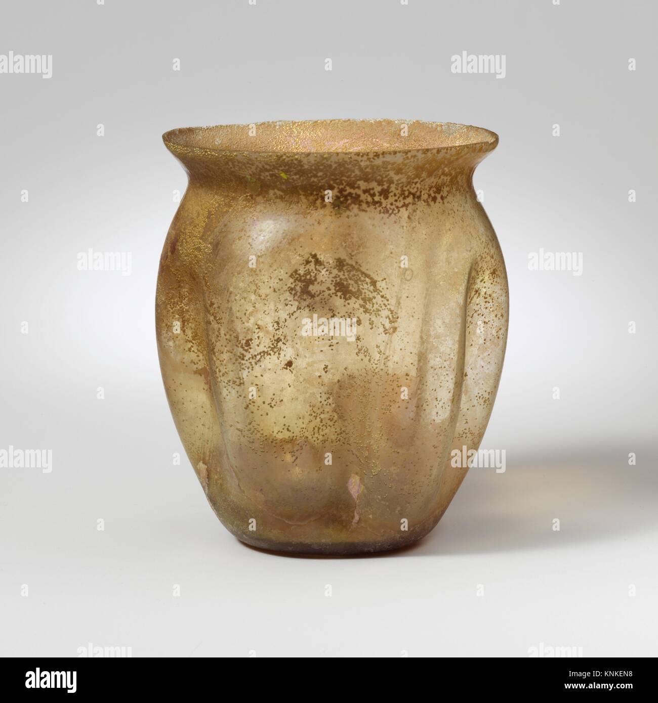 Short Beaker Culture High Resolution Stock Photography and Images - Alamy