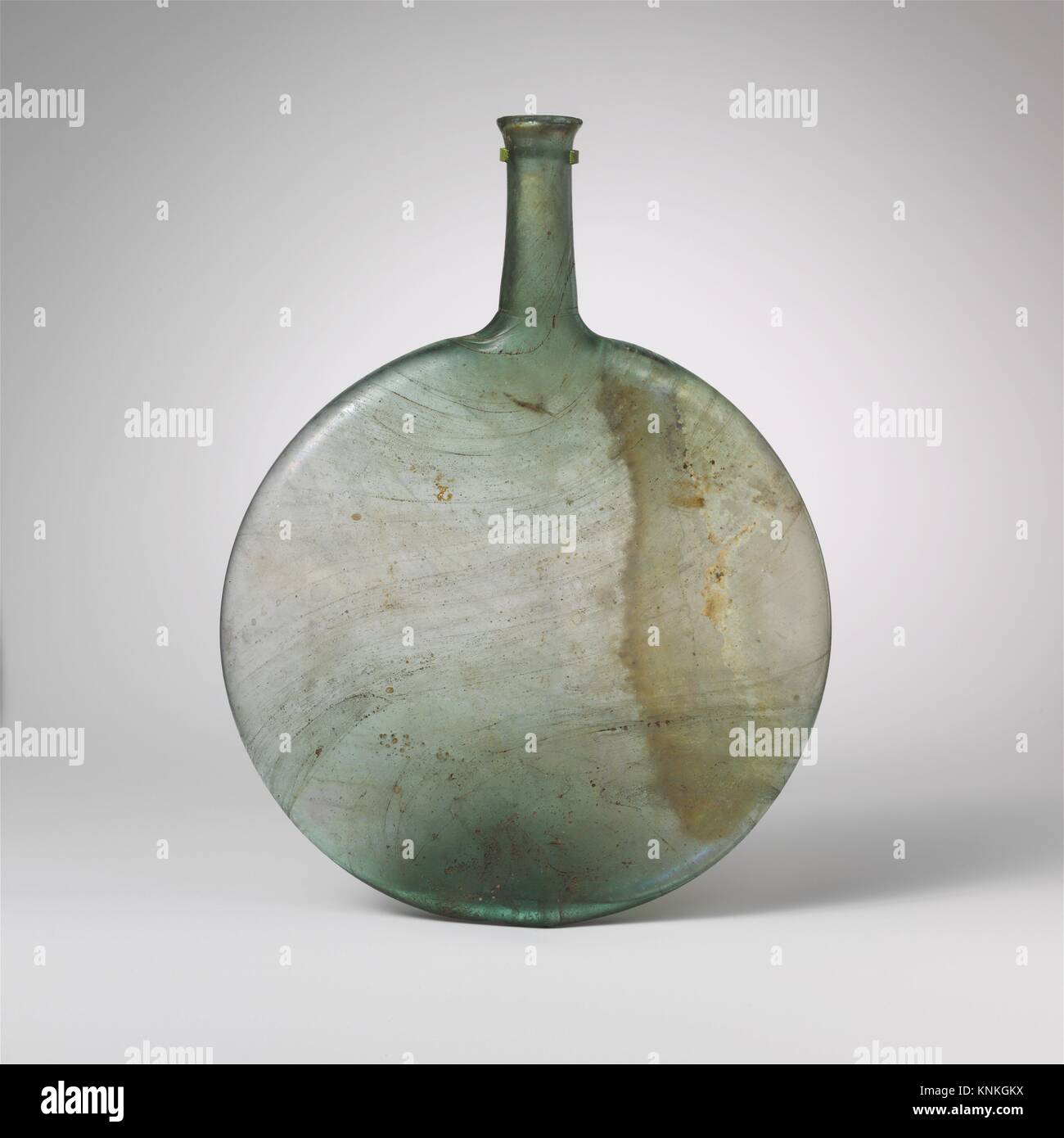 Lentoid Flask High Resolution Stock Photography and Images - Alamy
