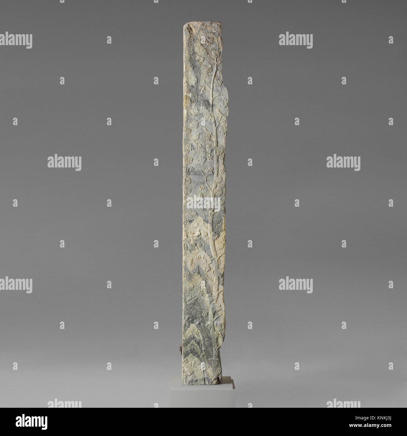 Three pilasters decorated hi-res stock photography and images - Alamy