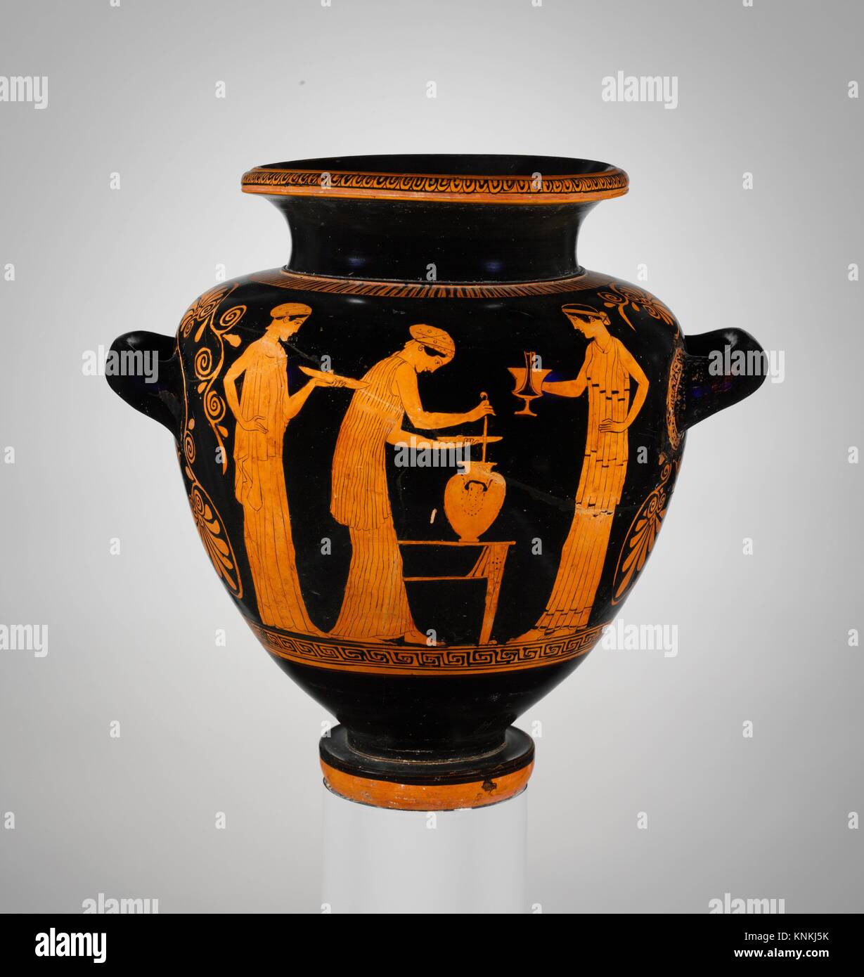 Terracotta stamnos hi-res stock photography and images - Alamy