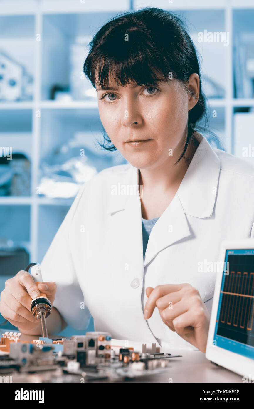 Female tech hi-res stock photography and images - Alamy