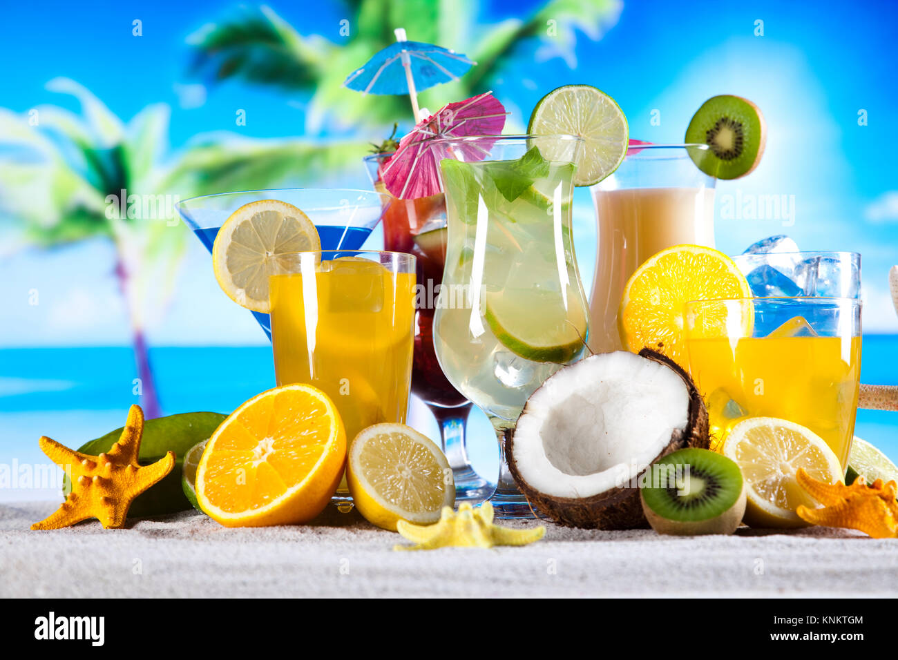 Drinks with fruits hi-res stock photography and images - Alamy