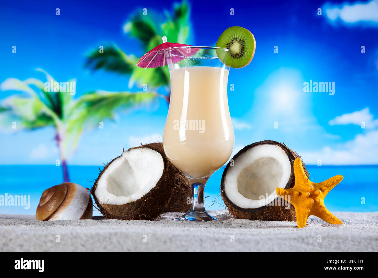 Cocktails, alcohol drinks with fruits Stock Photo - Alamy