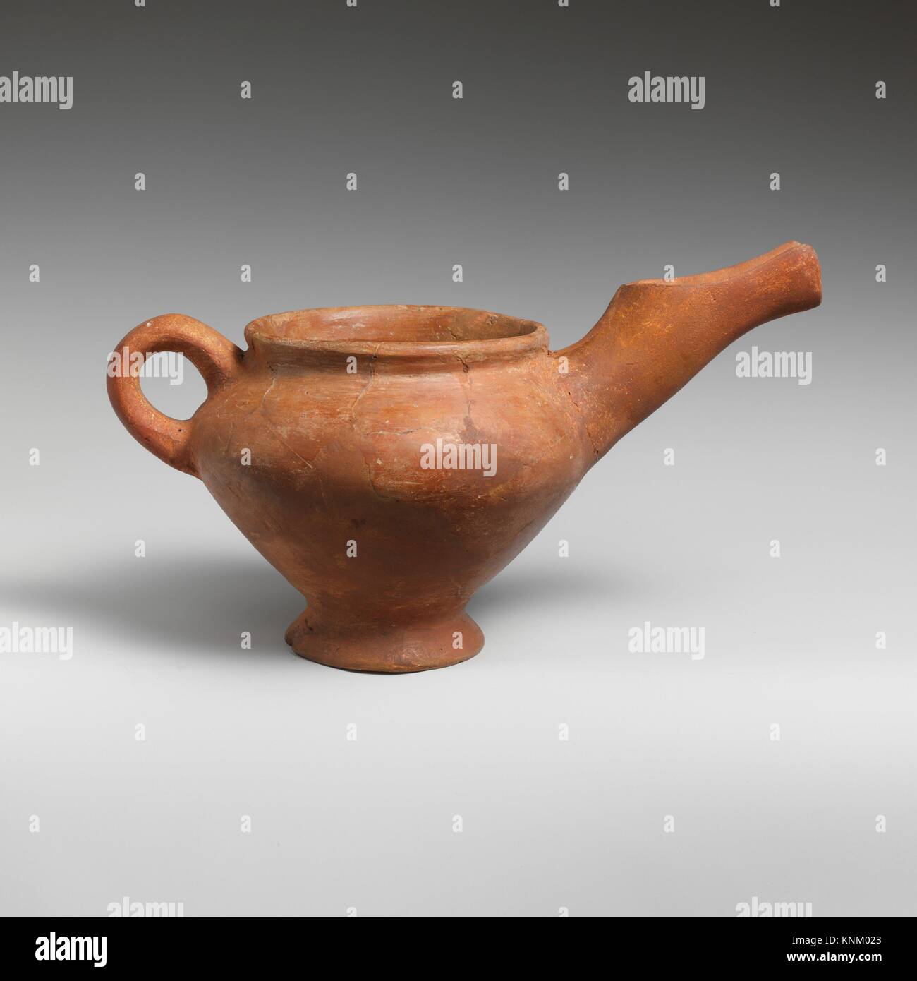 Minoan vasiliki ware hi-res stock photography and images - Alamy