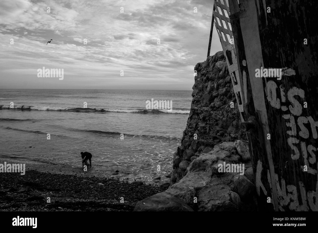 Ocean view of water Black and White Stock Photos & Images - Alamy