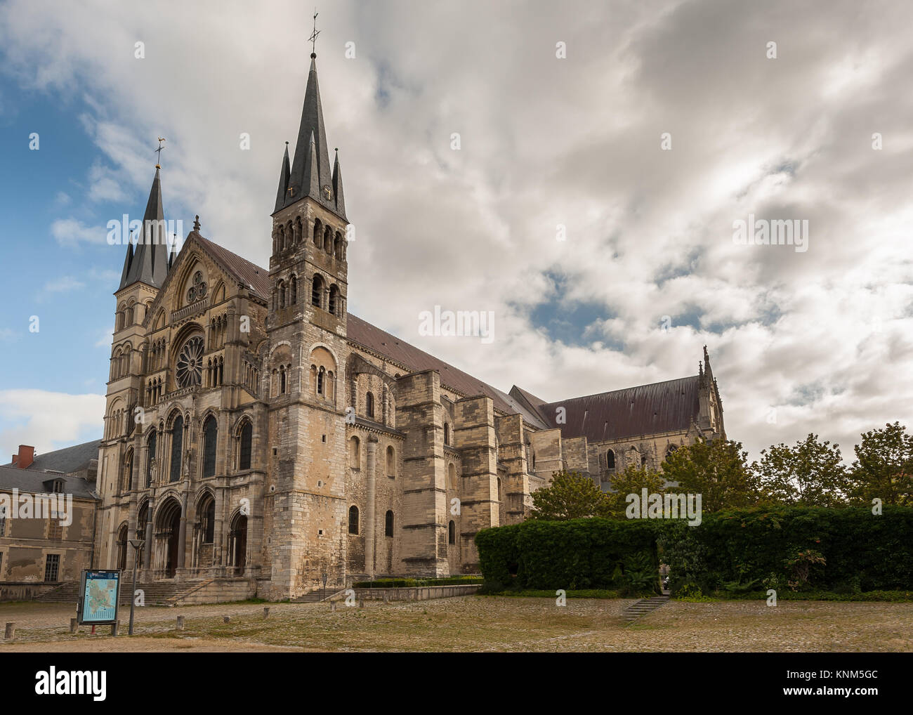 Basilique Saint-Remi in Reims France on a cloudy day in summer Stock ...