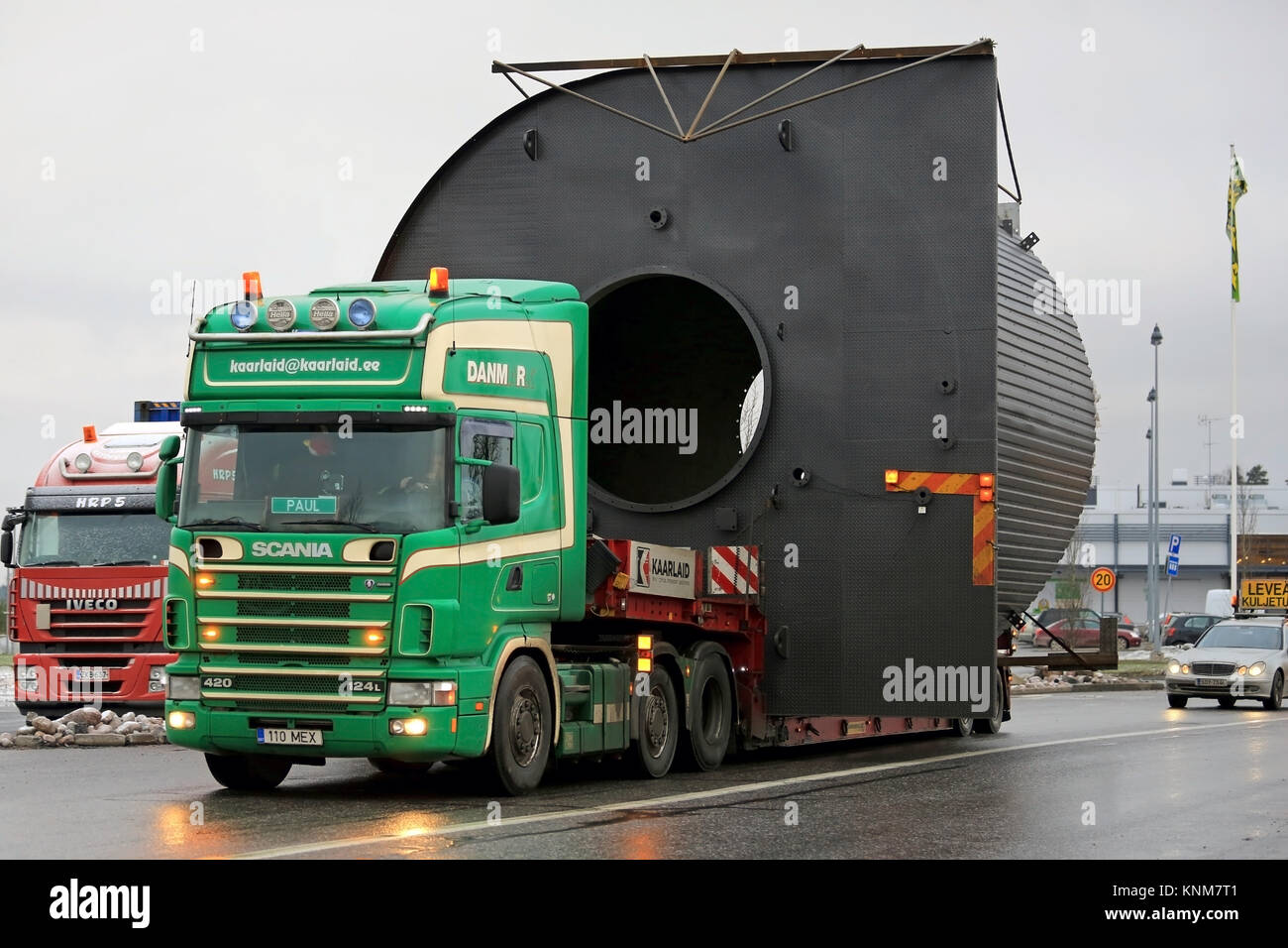 FORSSA, FINLAND - NOVEMBER 30, 2014: Scania 124L truck hauls a wide ...