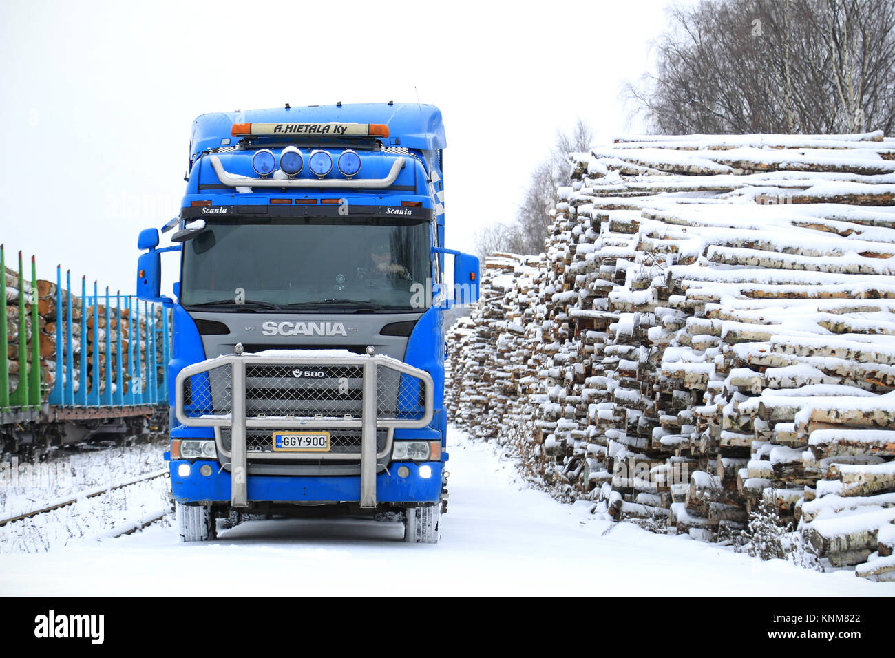 SALO, FINLAND - NOVEMBER 22, 2014: Blue Scania R580 V8 logging truck at ...
