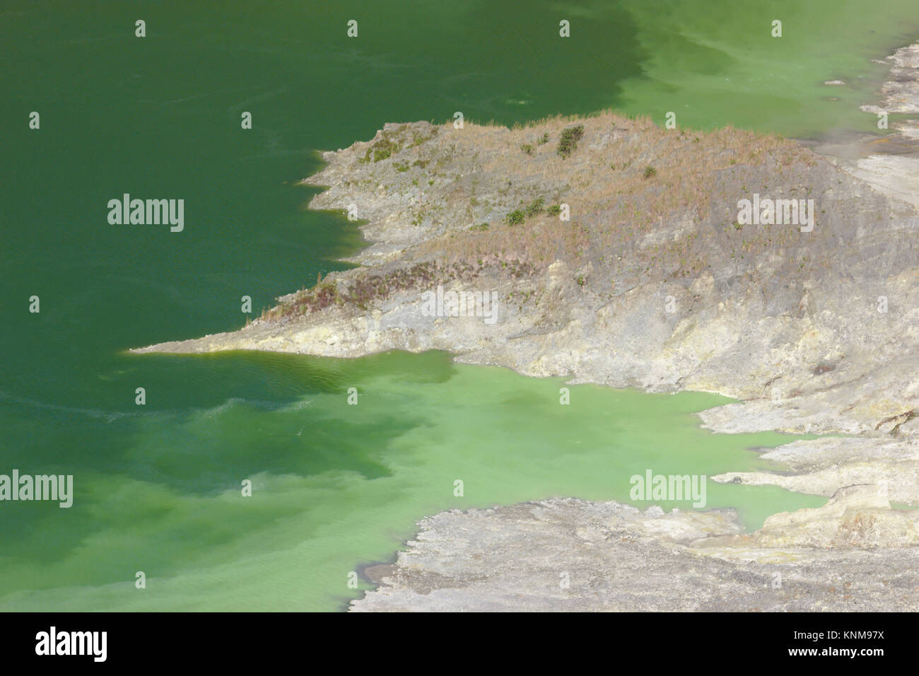 El Chichón (Chichonal) crater lake, Chiapas, Mexico Stock Photo - Alamy