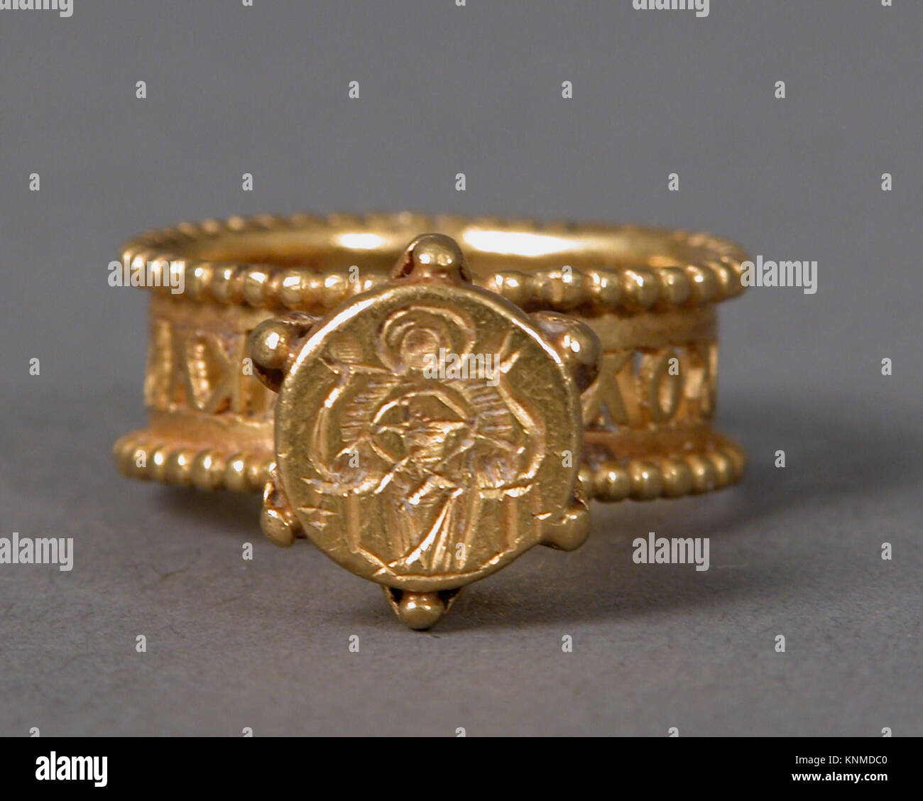 Gold Signet Ring with Virgin and Child, 6th-7th century, Byzantine ...