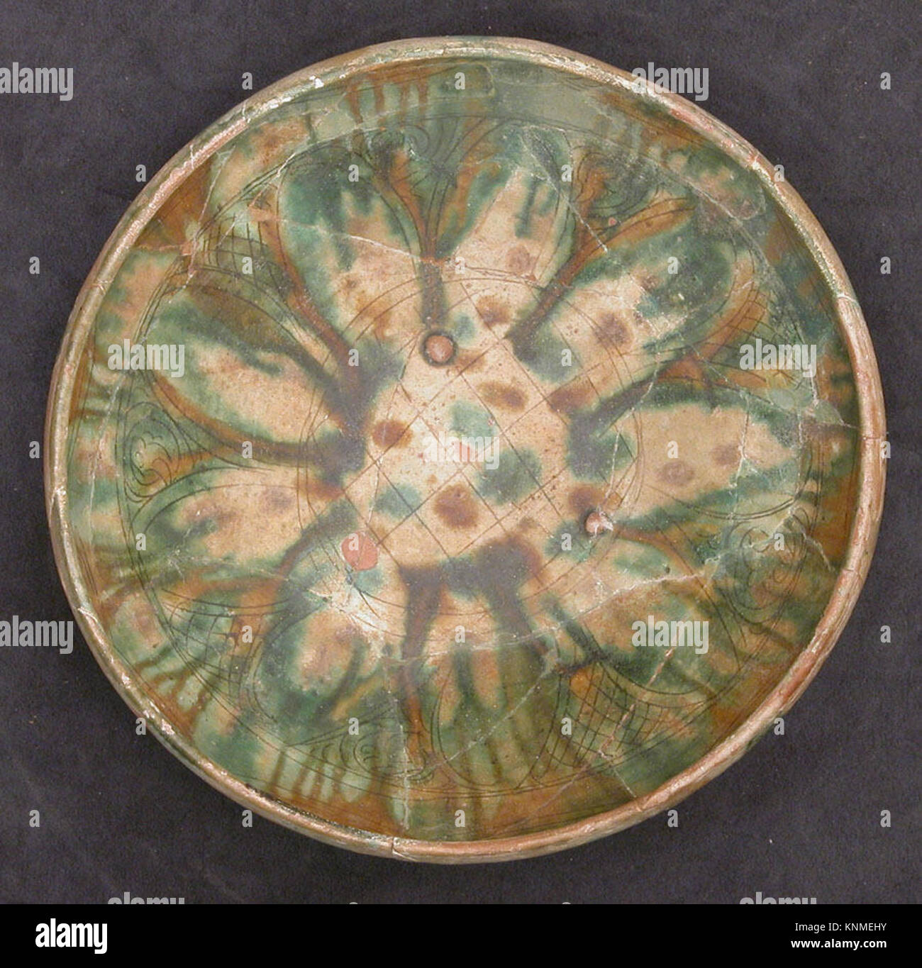 Sgraffito ware bowl hi-res stock photography and images - Alamy