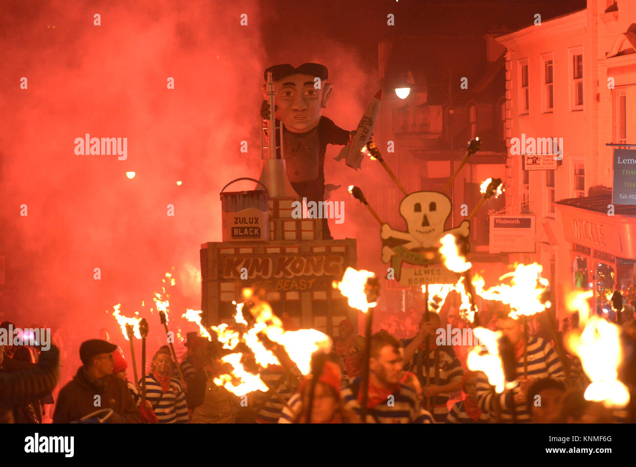 Bonfire night lewes effigy hi-res stock photography and images - Alamy