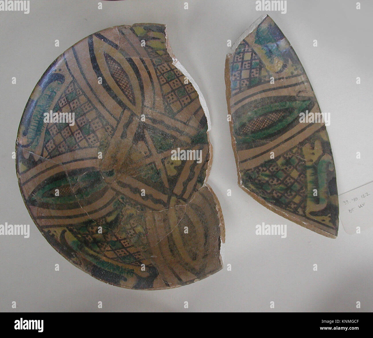 Bowl MET wb-39.40.122 Bowl MET wb-39.40.122 /449653 Stock Photo - Alamy