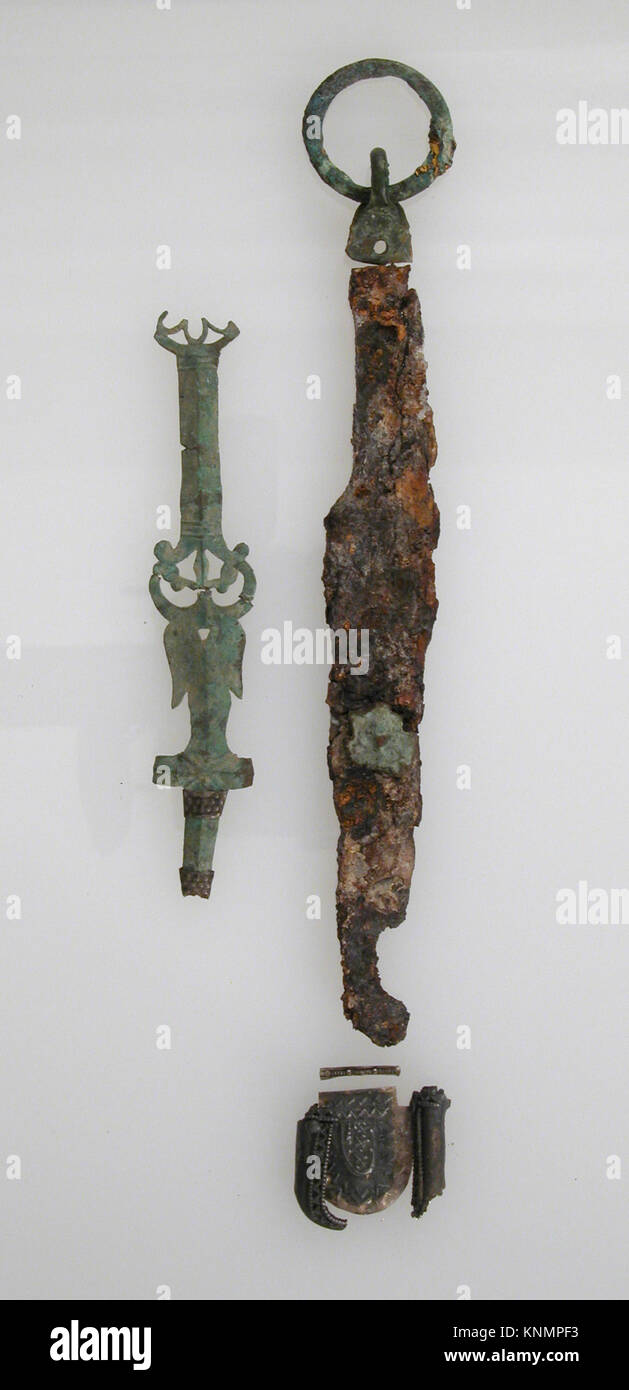 Dagger MET sf17-192-49a-cs1 465353 Late Roman, Dagger, 3rd?4th century ...