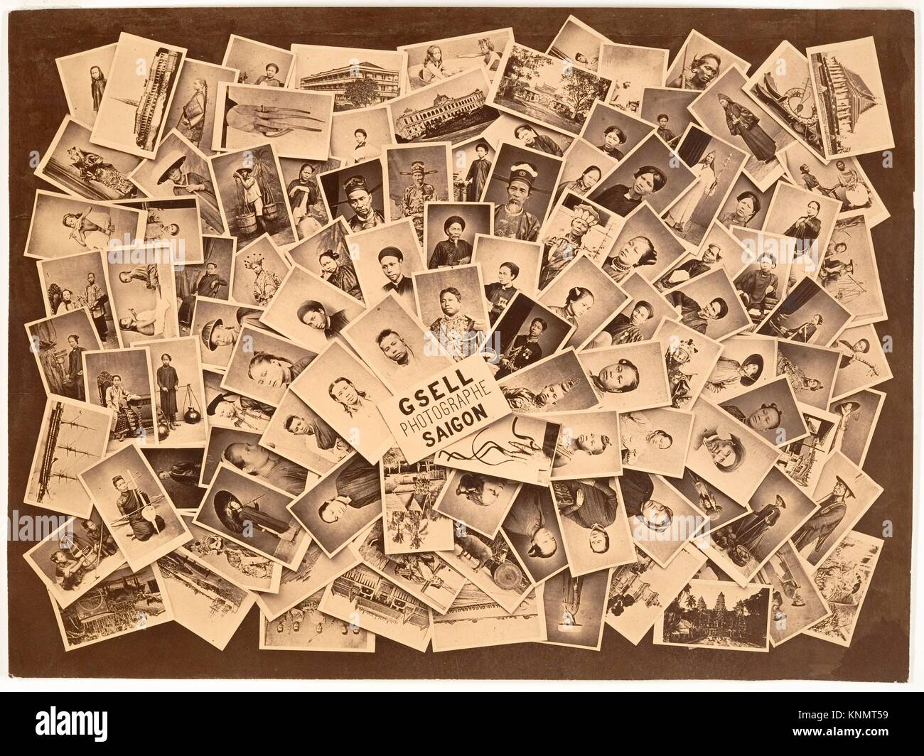 Colonial silver advertisement hi-res stock photography and images - Alamy