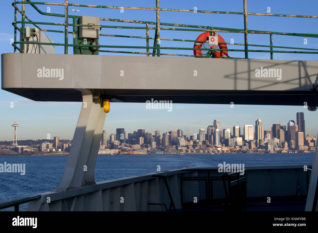 Seattle skyline blue sky hi-res stock photography and images - Alamy