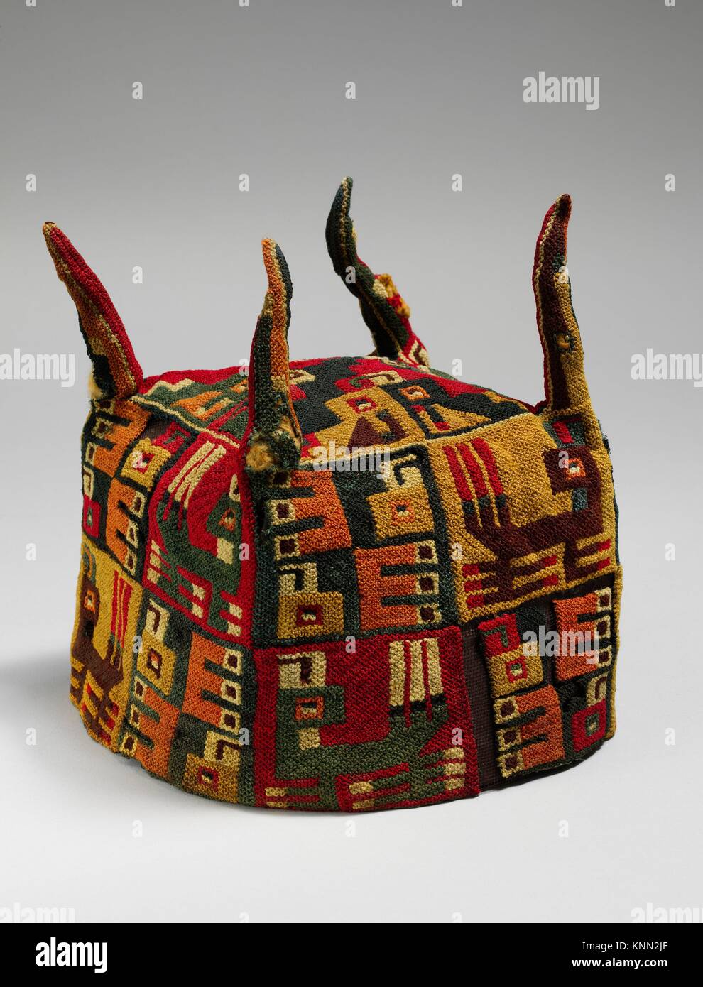Tiwanaku wari culture hi-res stock photography and images - Alamy