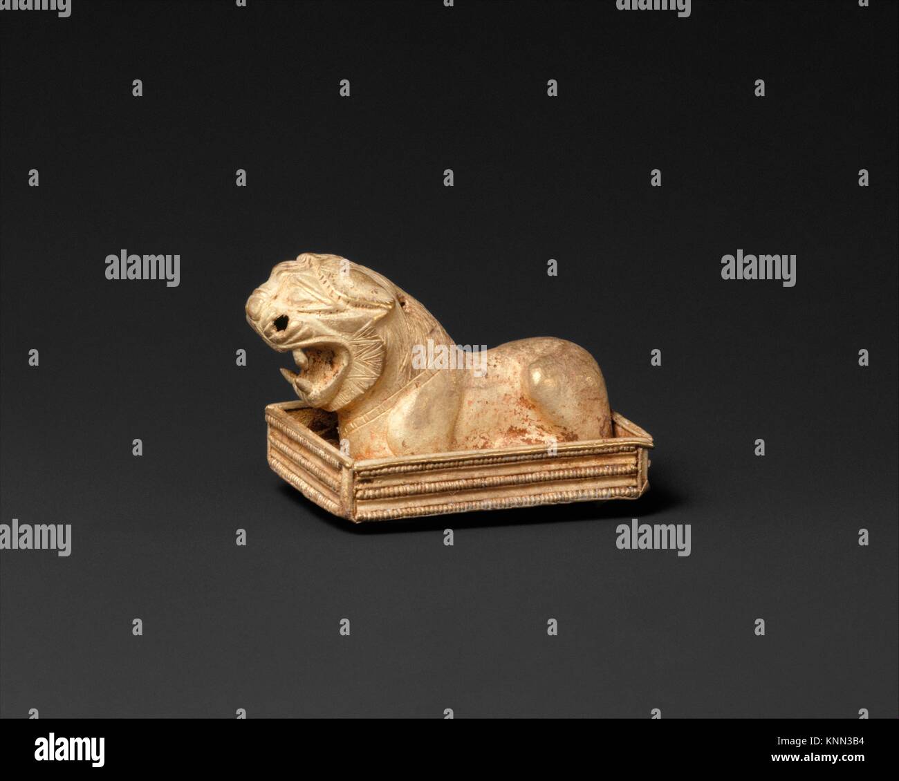 Iron age brooch hi-res stock photography and images - Alamy