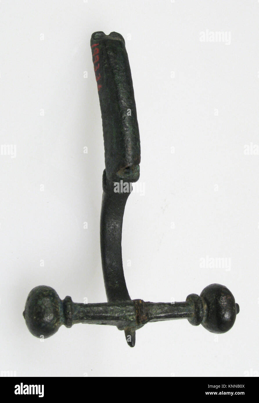 Crossbow fibula hi-res stock photography and images - Alamy