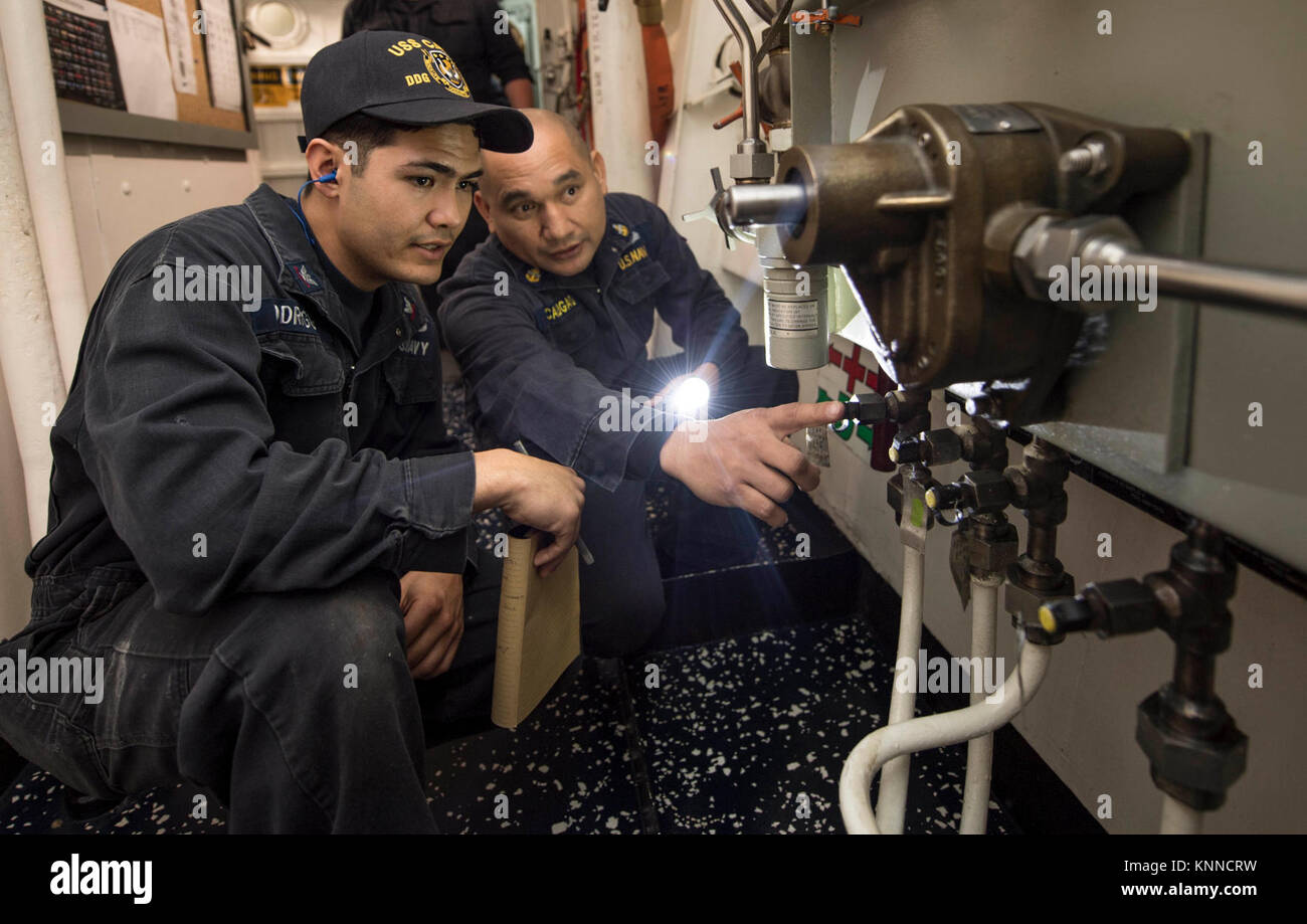 SEA (Dec 04, 2017) - Senior Chief Gas Turbine Systems Technician Oliver ...