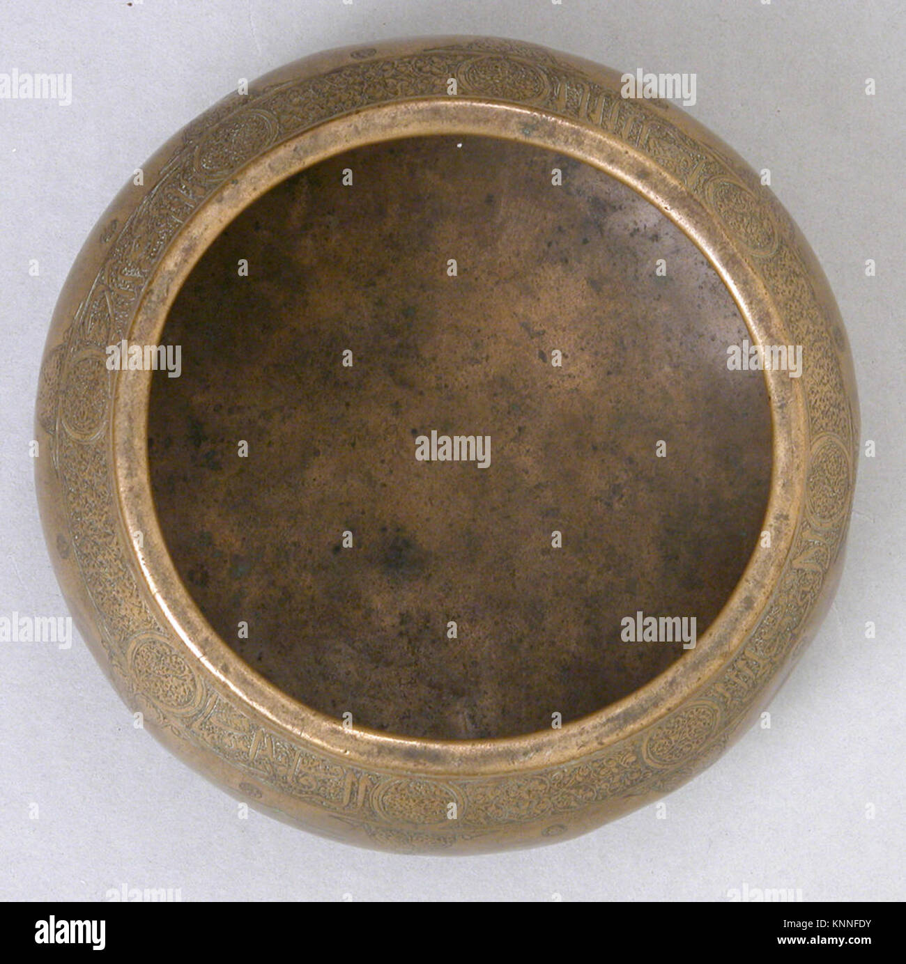 Bowl MET sf91-1-548b 444548 Stock Photo - Alamy