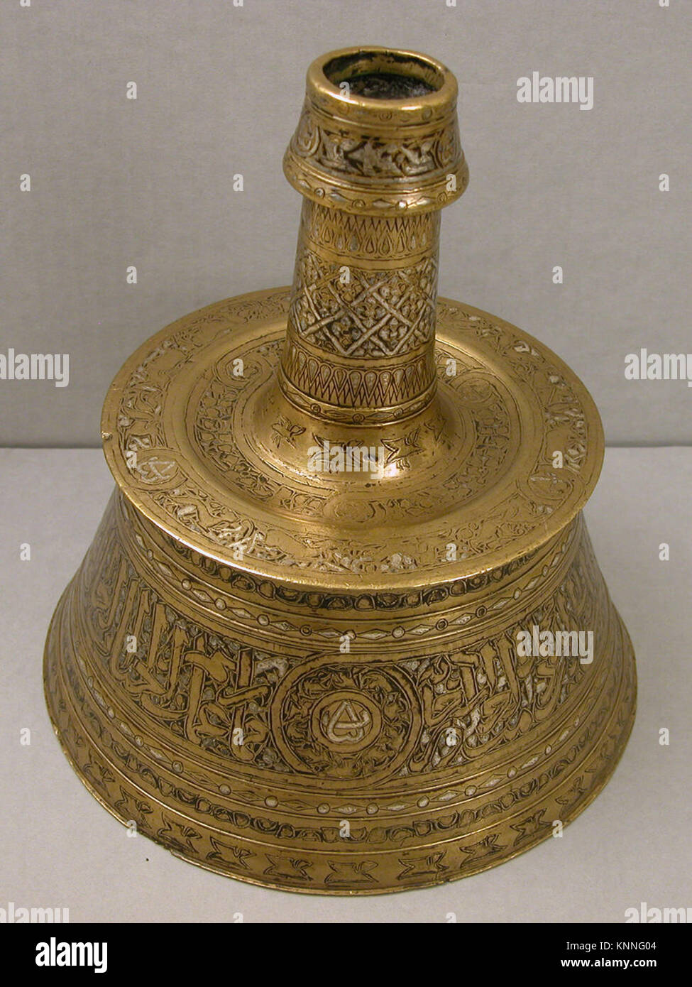 Candlestick MET sf91-1-570a 444570 Stock Photo - Alamy