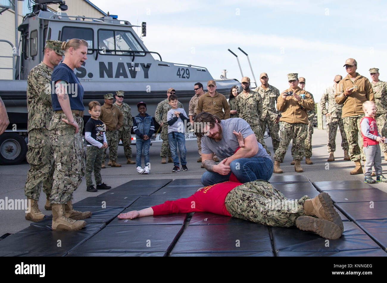 Wrestling takedown hi-res stock photography and images - Alamy