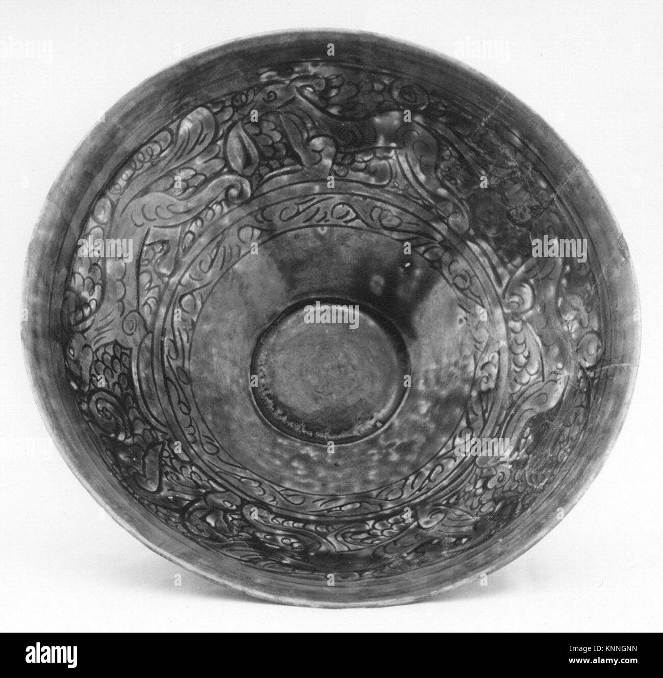 An ancient ceramic bowl preserved in the Metropolitan Museum of Art ...