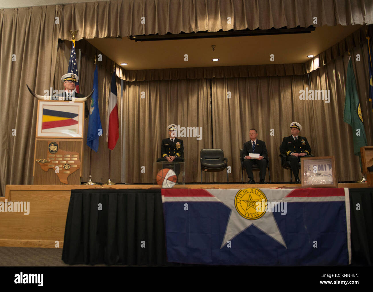 Uss dallas ssn 700 hi-res stock photography and images - Alamy
