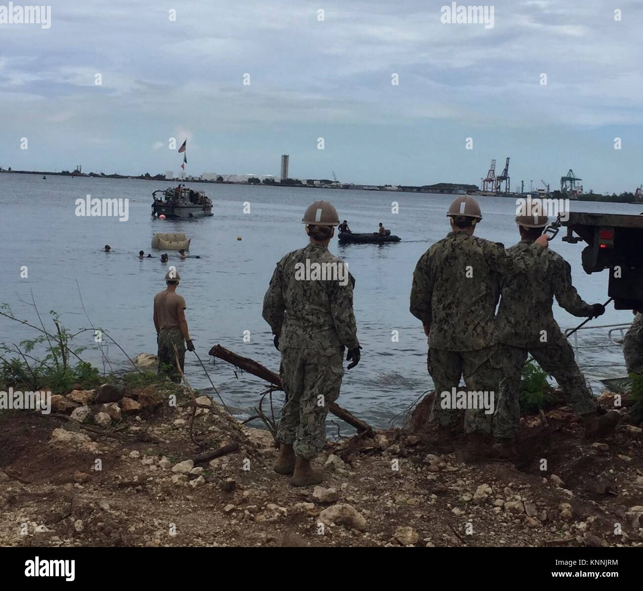 U.S. Navy Sailors with Underwater Construction Team 2 Construction ...