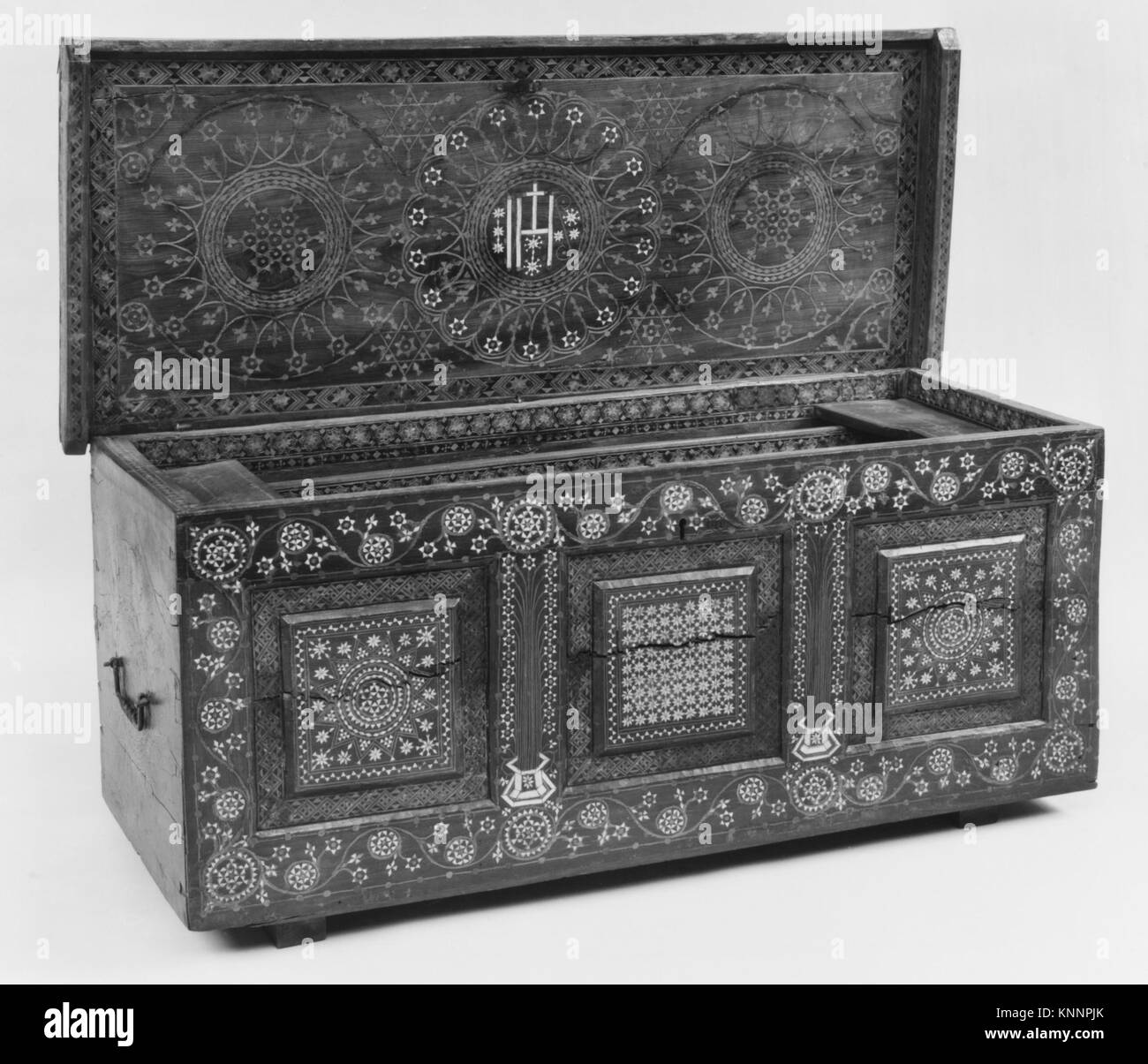 Chest (cassone) MET 1485 189228 Northern Italian, Chest (cassone), late ...