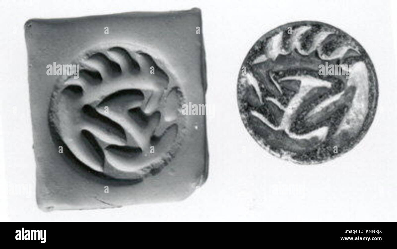 MET SS1984 175 12 is a hemispheroid seal with radiating line designs on ...