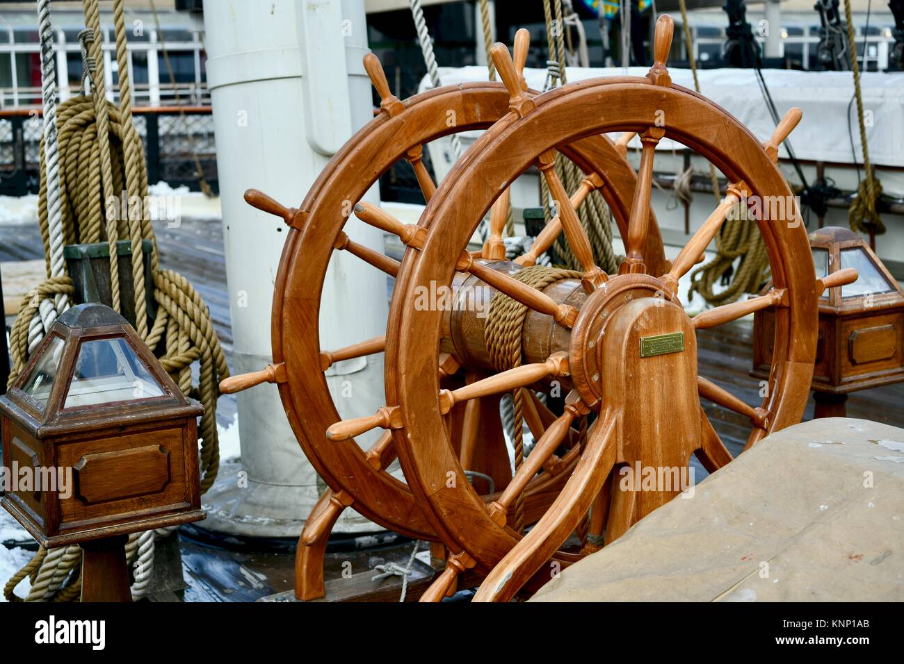 Uss constellation wheel hi-res stock photography and images - Alamy