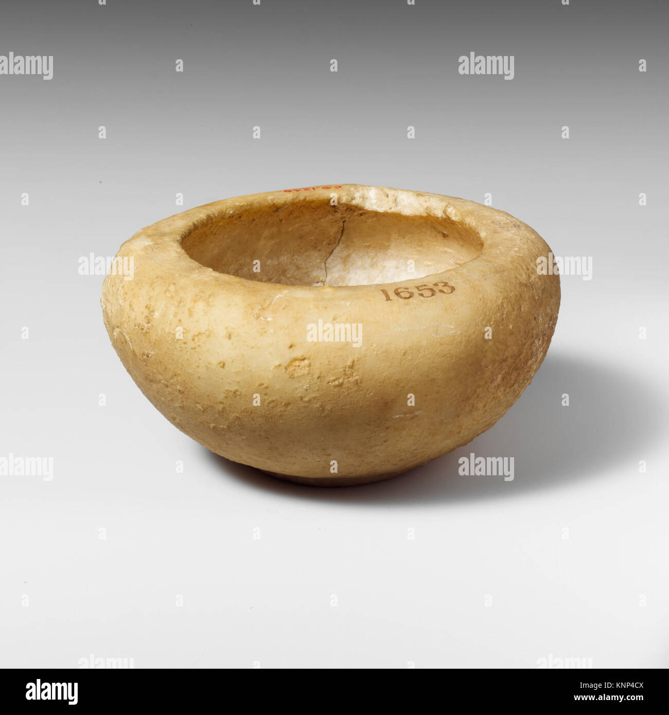Alabaster bowl hi-res stock photography and images - Alamy