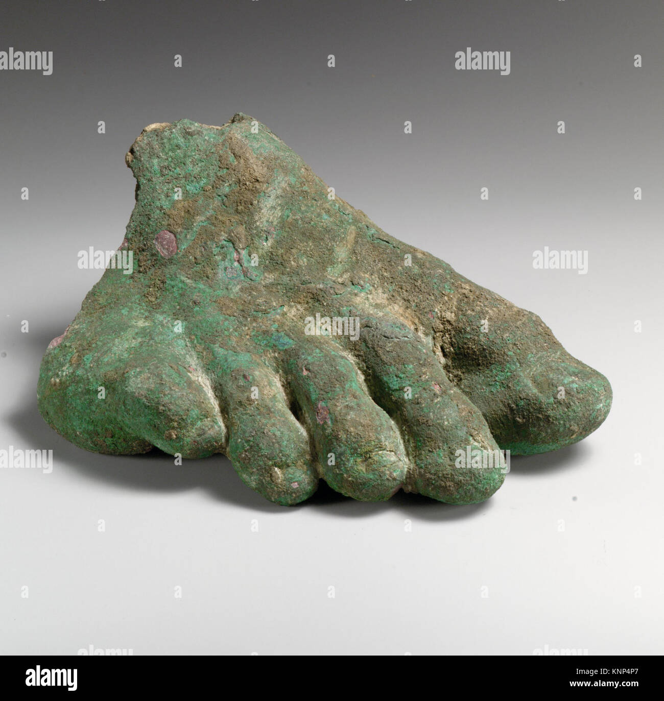 Bronze toes and instep of an over-lifesized right foot MET DP20469 ...