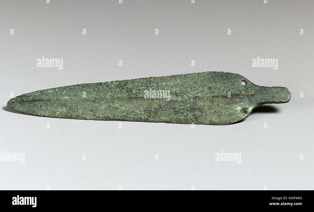 Copper alloy dagger blade hi-res stock photography and images - Alamy