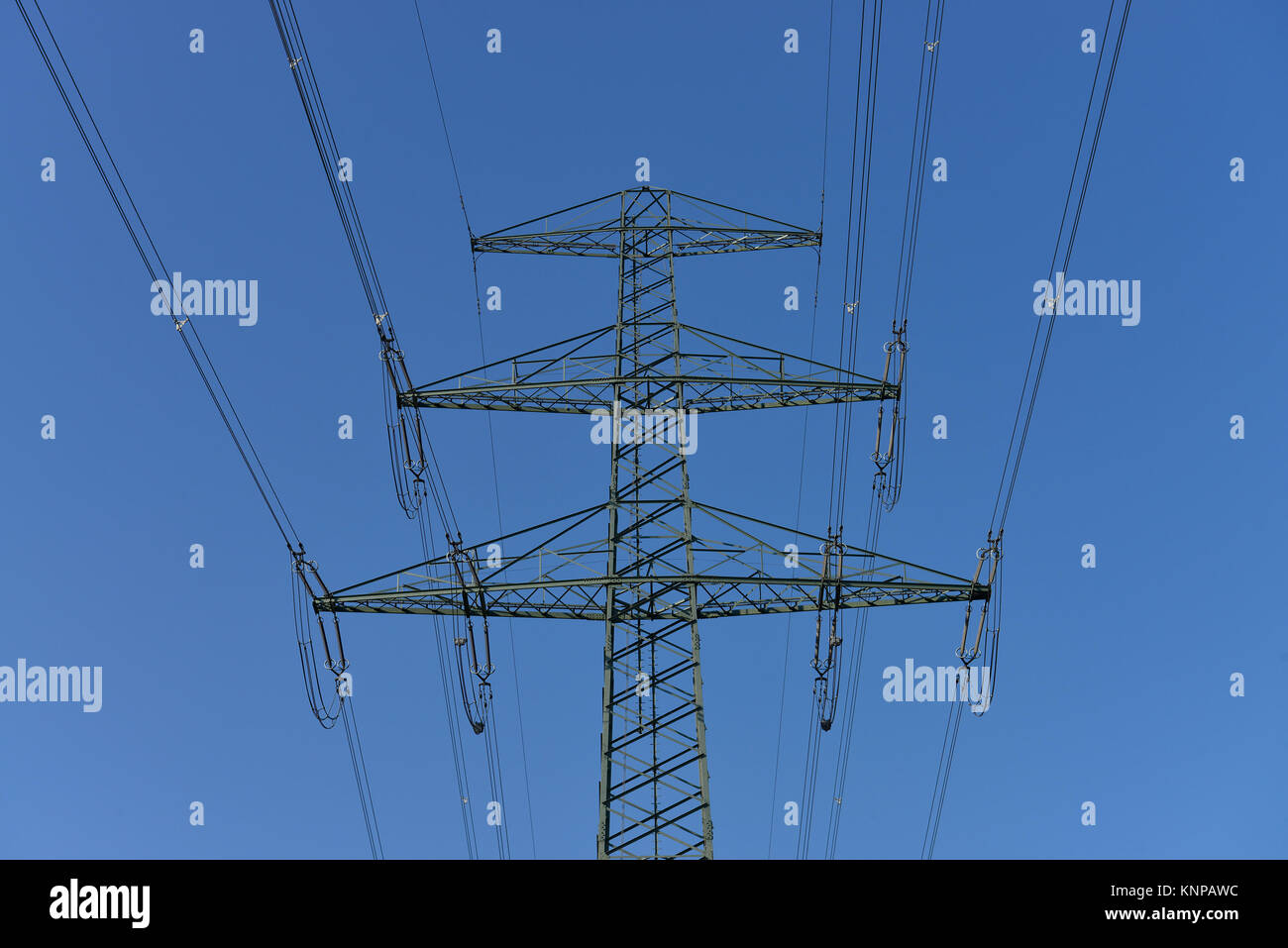 Strommast symbol hi-res stock photography and images - Alamy