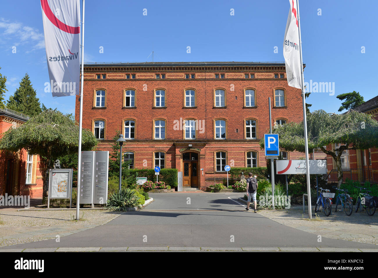 Wenckebach medical centre, Wenckebachstrasse, temple court, Berlin ...
