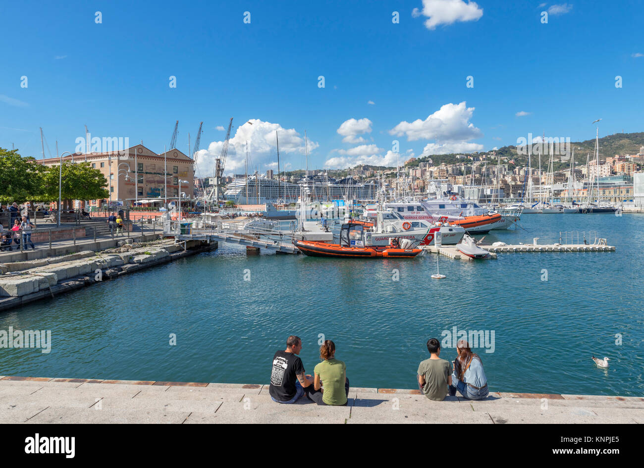 Old ships port hi-res stock photography and images - Alamy