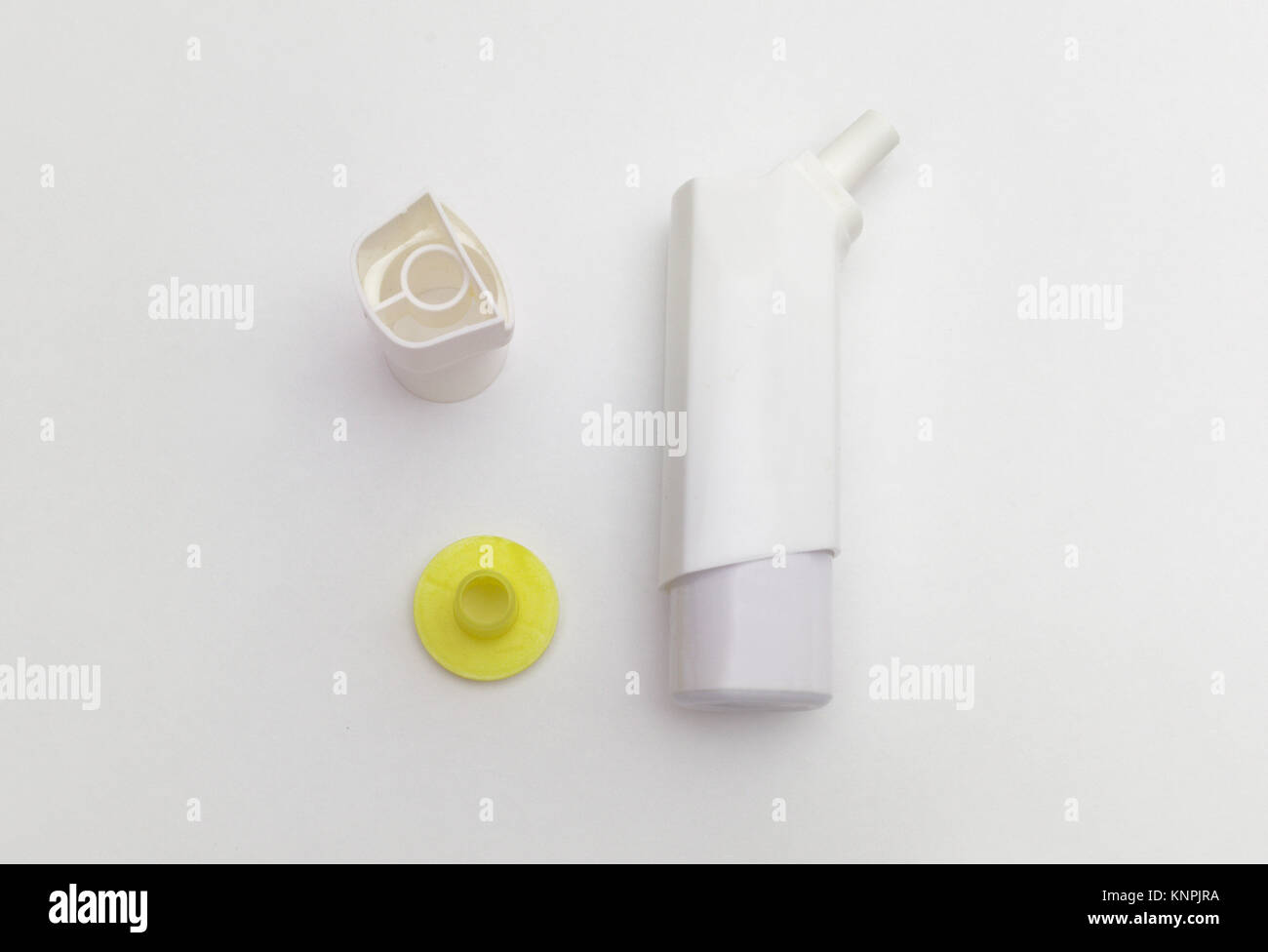 device for inhalation with metering spray nozzles for mouth and nose ...