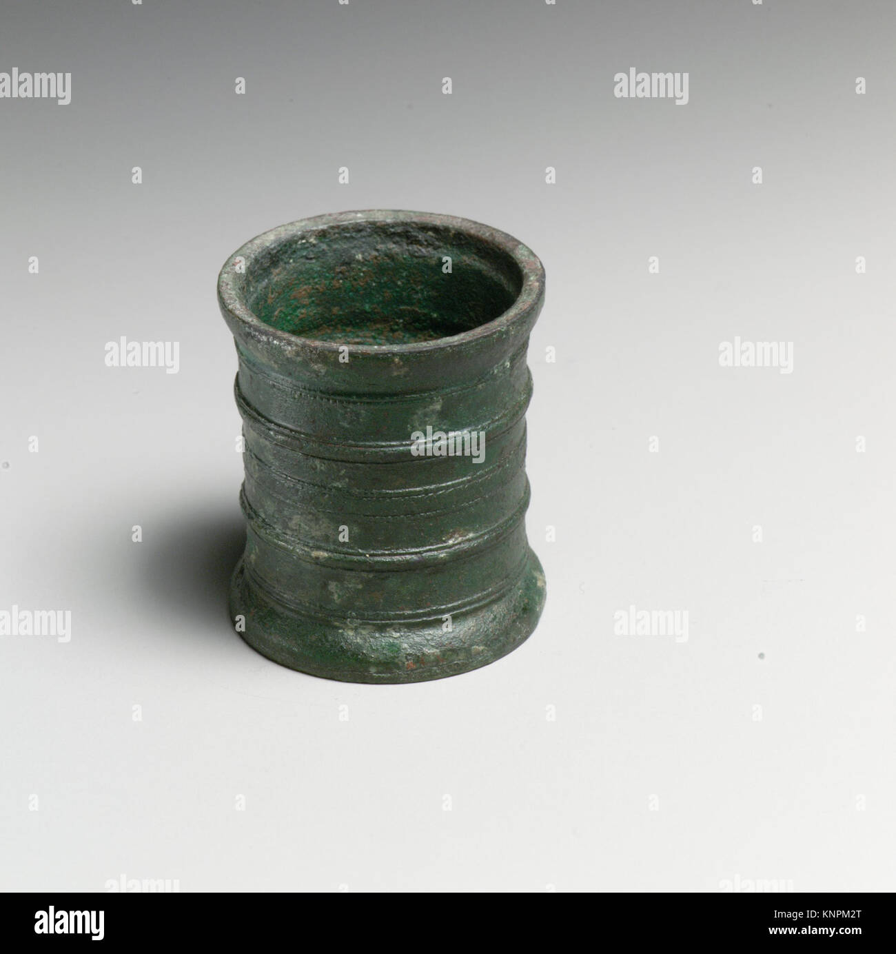 Bronze cylindrical cup MET DP20588 251016 Roman, Bronze cylindrical cup ...