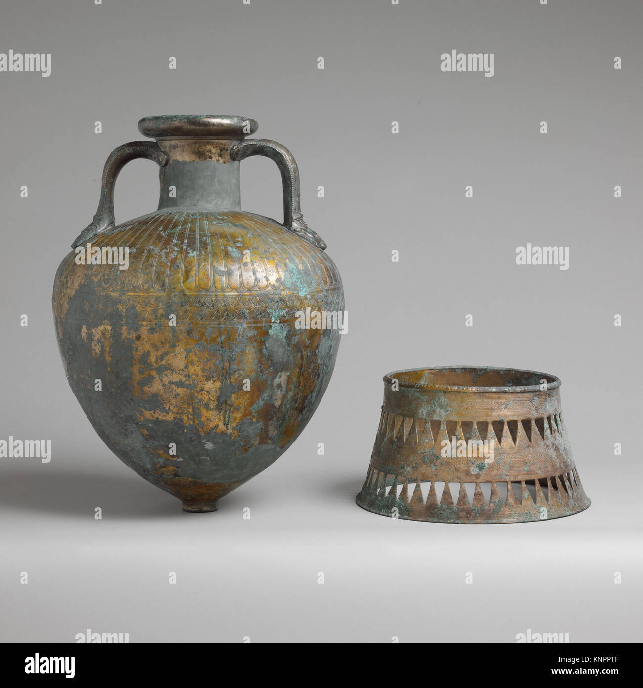 Bronze neck amphora hi-res stock photography and images - Alamy