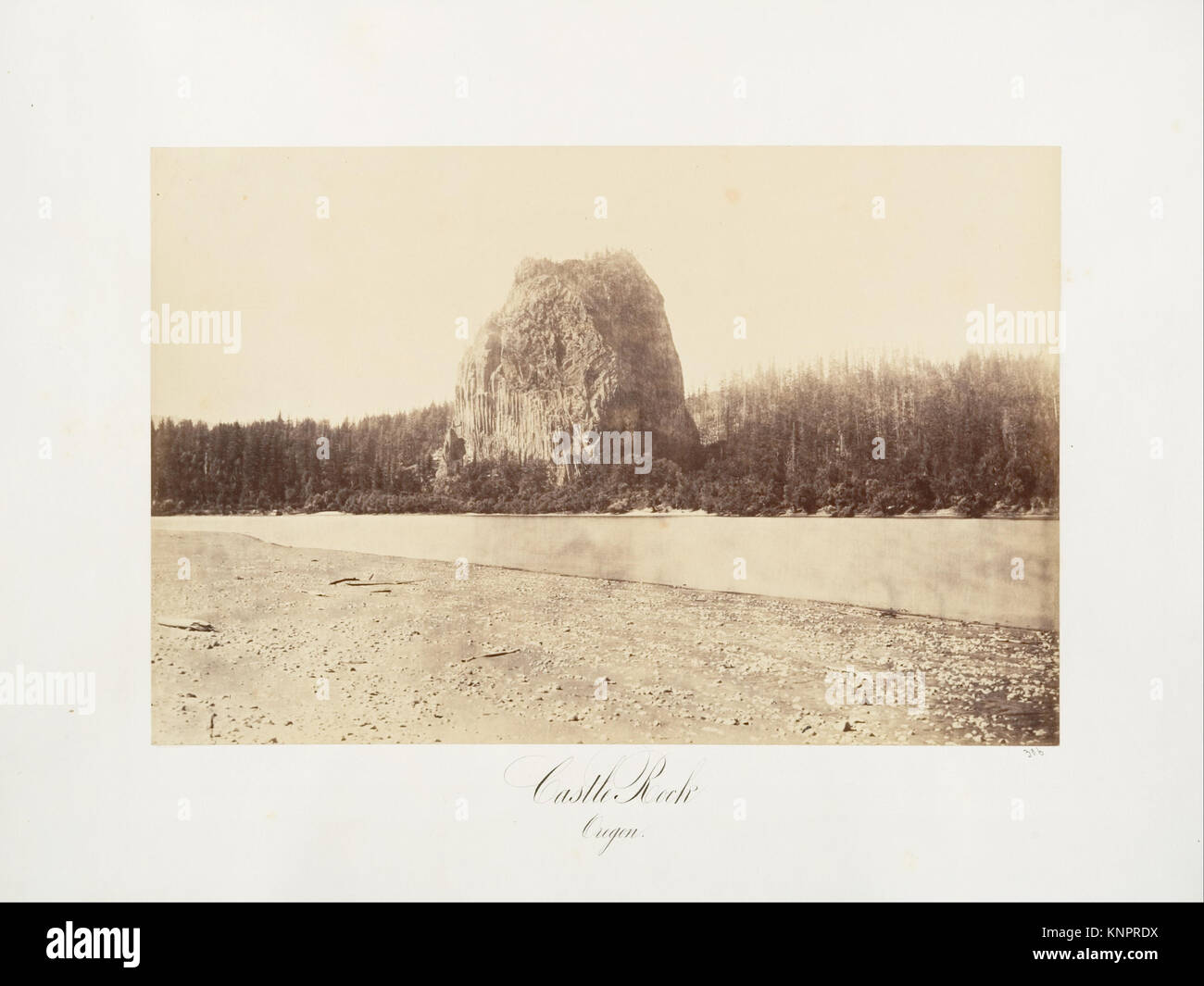 Castle Rock, Oregon MET DP152277 264899 Stock Photo - Alamy