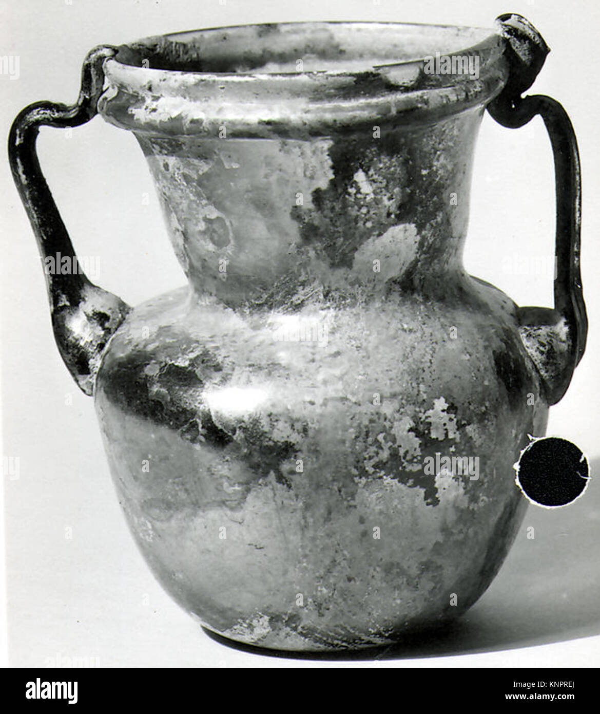 Two handled jar hi-res stock photography and images - Alamy