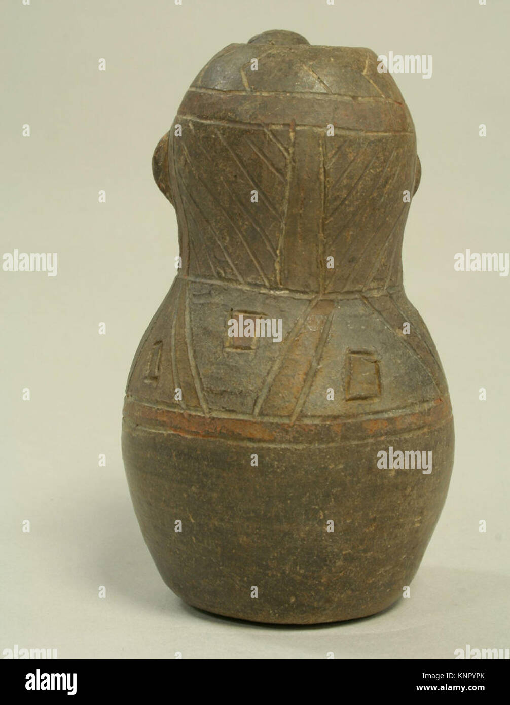 Figure Jar MET 64.228.170 b 308703 Stock Photo - Alamy