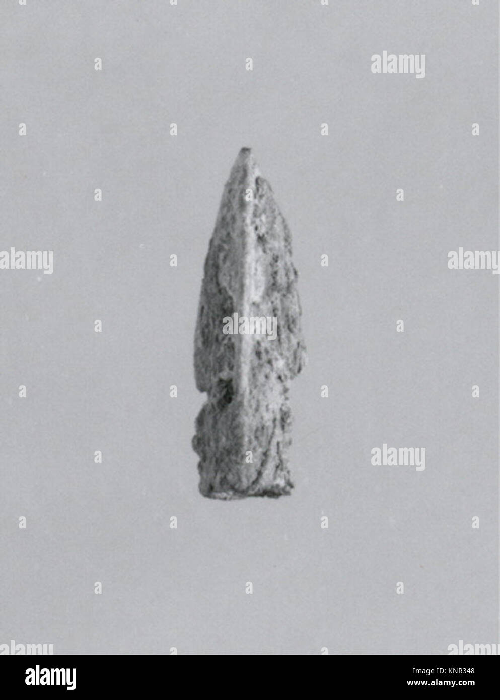 An arrowhead from the Metropolitan Museum of Art, catalog ME63.102.6 ...