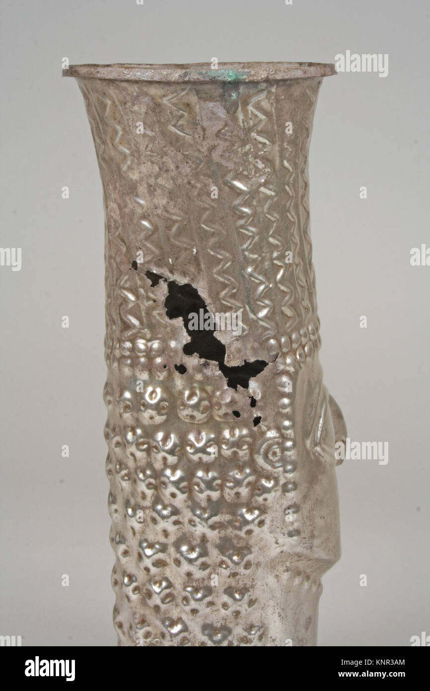 Face Beaker MET 1979.206.1102 e 313295 Stock Photo - Alamy