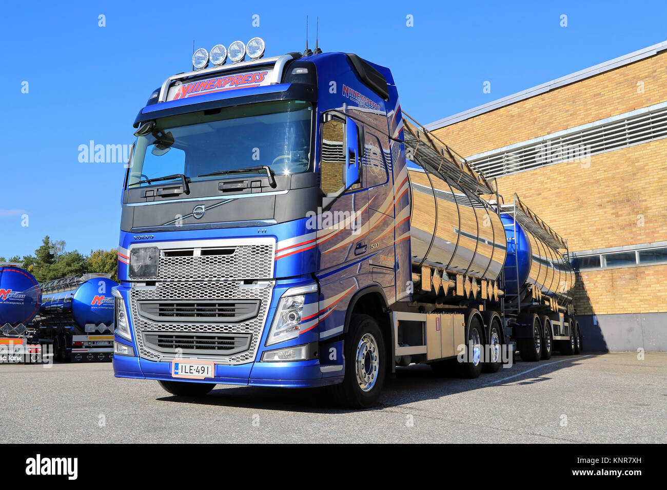 Blue tanker hi-res stock photography and images - Alamy